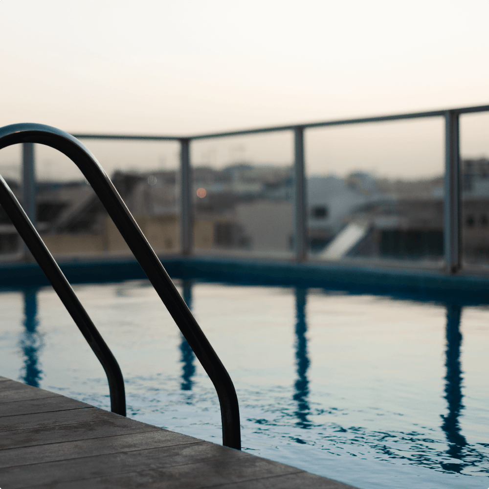 Bayview - Pool | ST Hotels