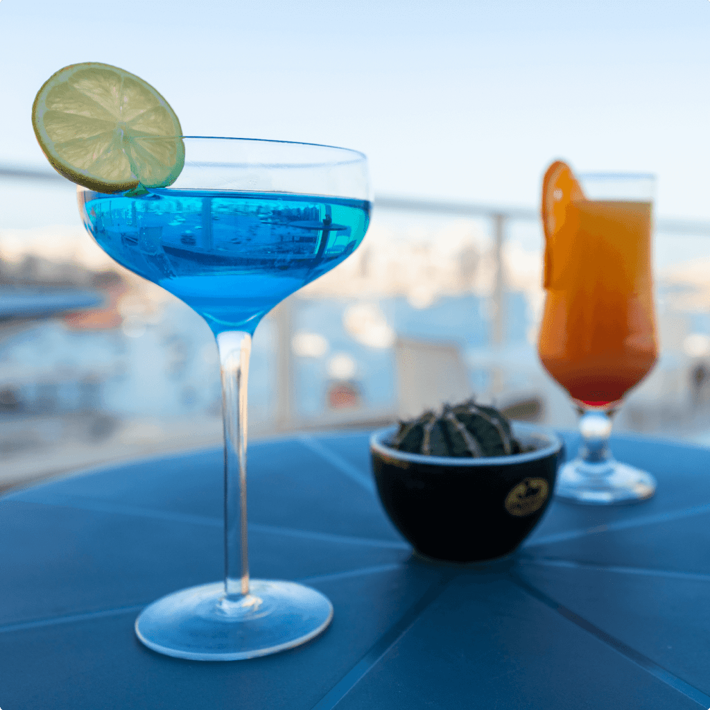 Bayview - Pool | ST Hotels